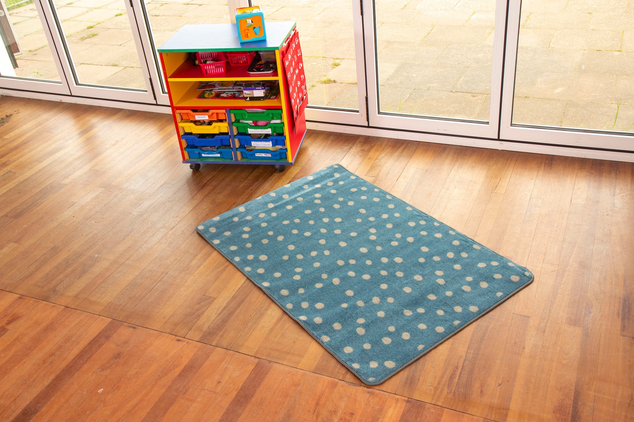 Kinder™ Small Spot Rug - Teal – Classroom Direct